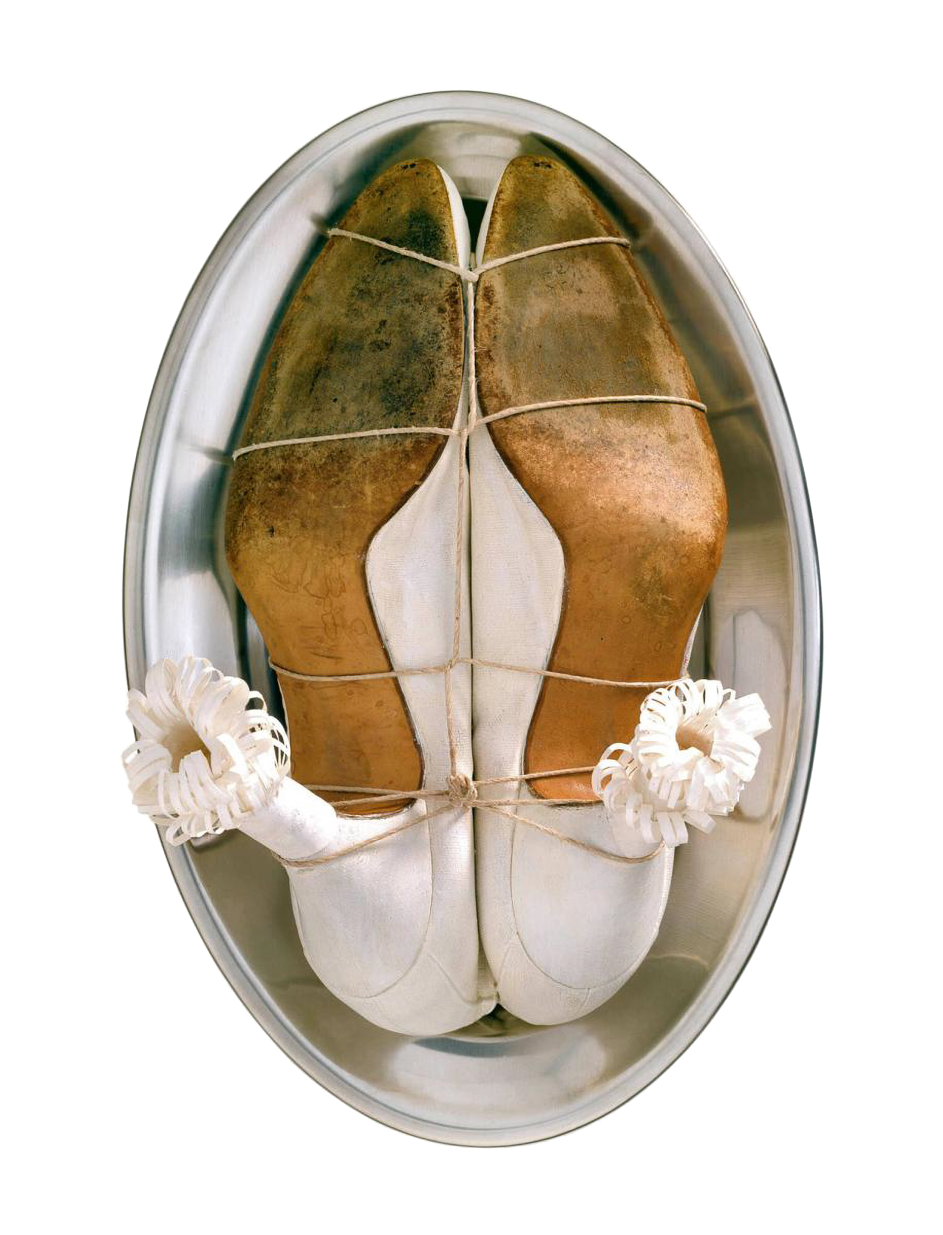 Anahid Nersessian · Nothing like a Teacup: In Meret Oppenheim’s Shoes